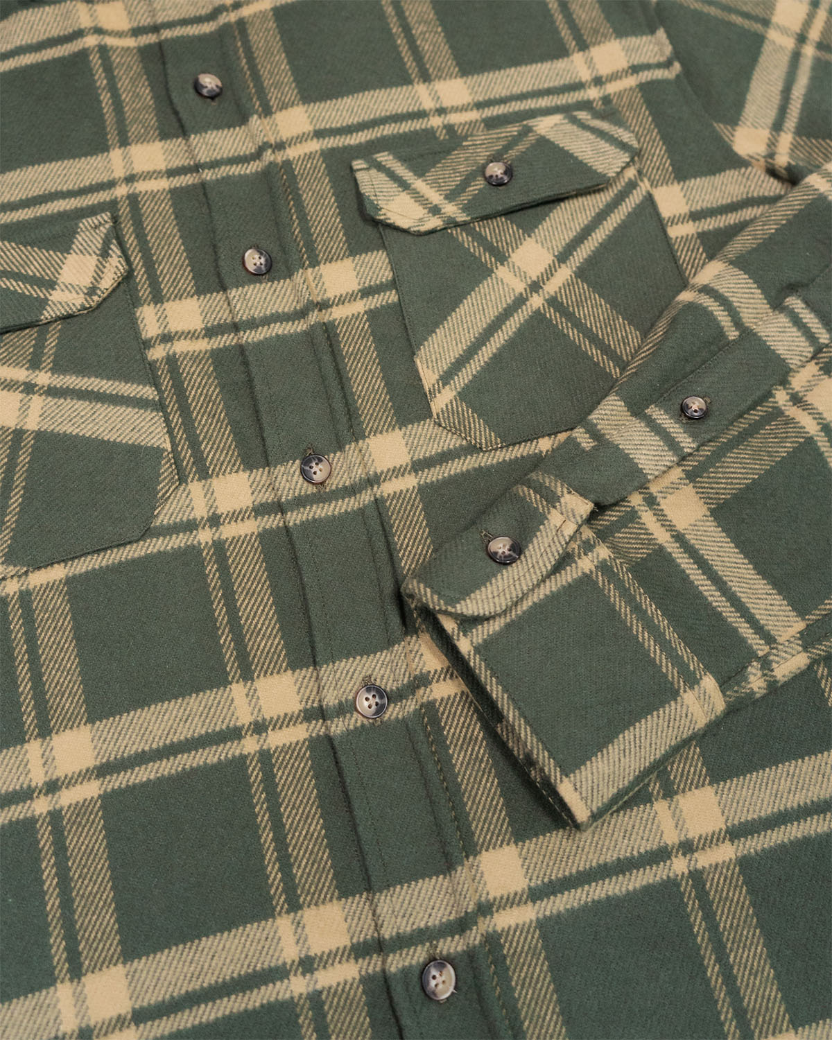 Soft Flannel Shirt for Men in 100% Cotton, Field Grand Flannel in Green ...